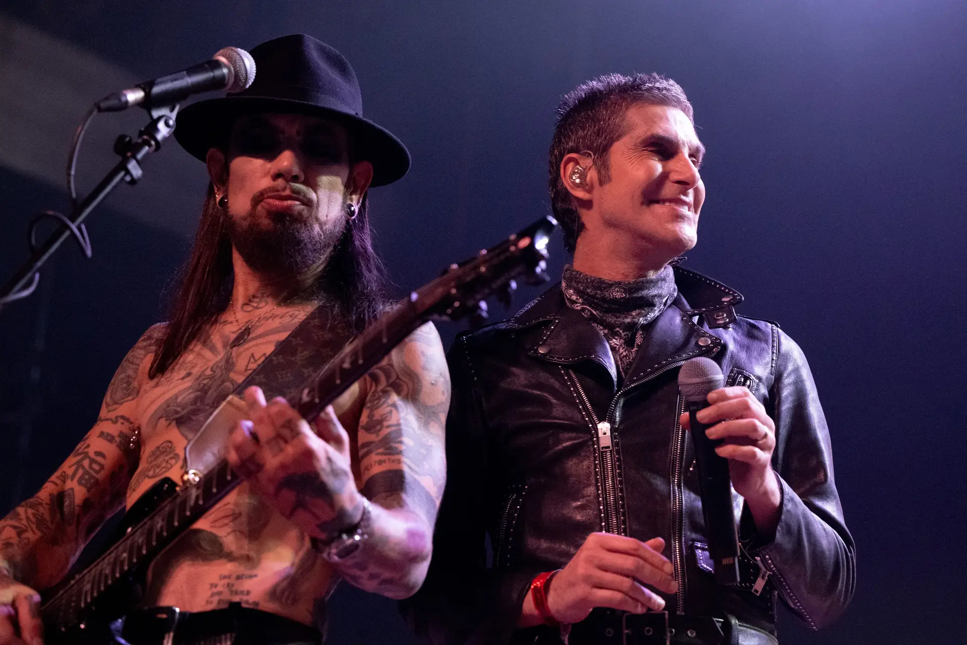 Jane's Addiction e Perry Farrell Encerram disputa legal com acordo judicial